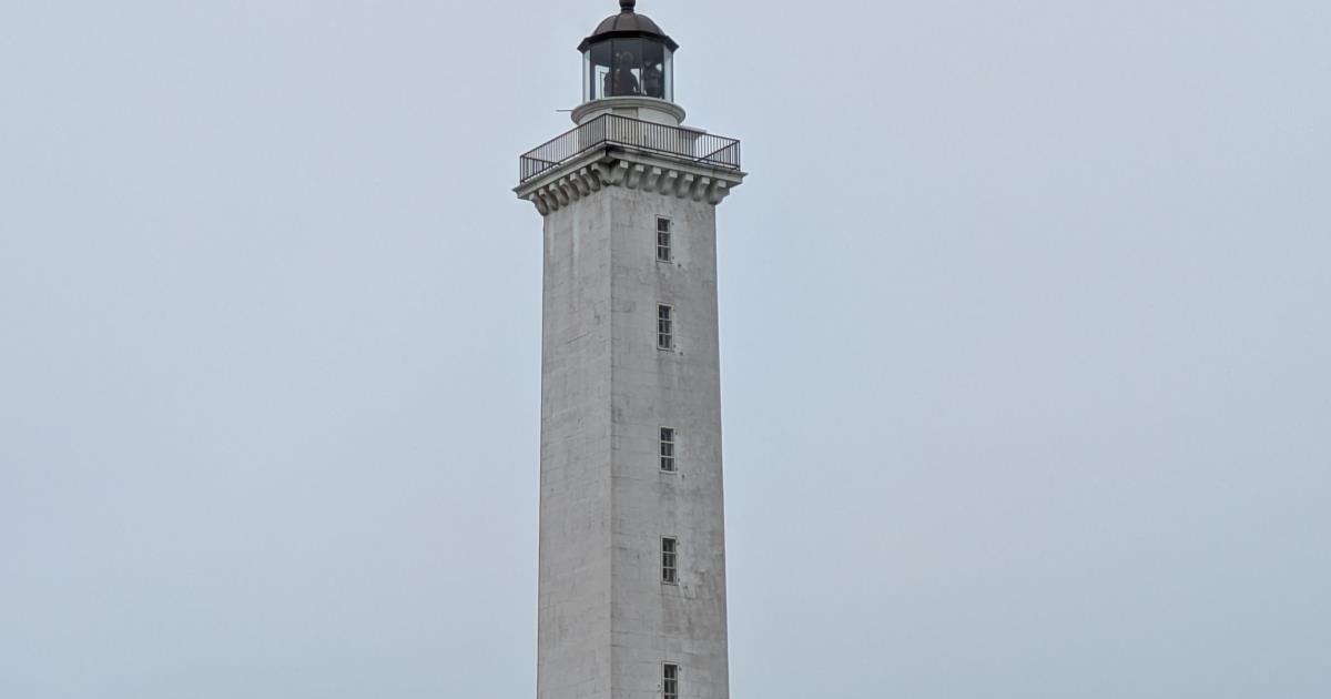 VIRGIN ISLAND: Climbing the small lighthouse tower - Office de tourisme ...